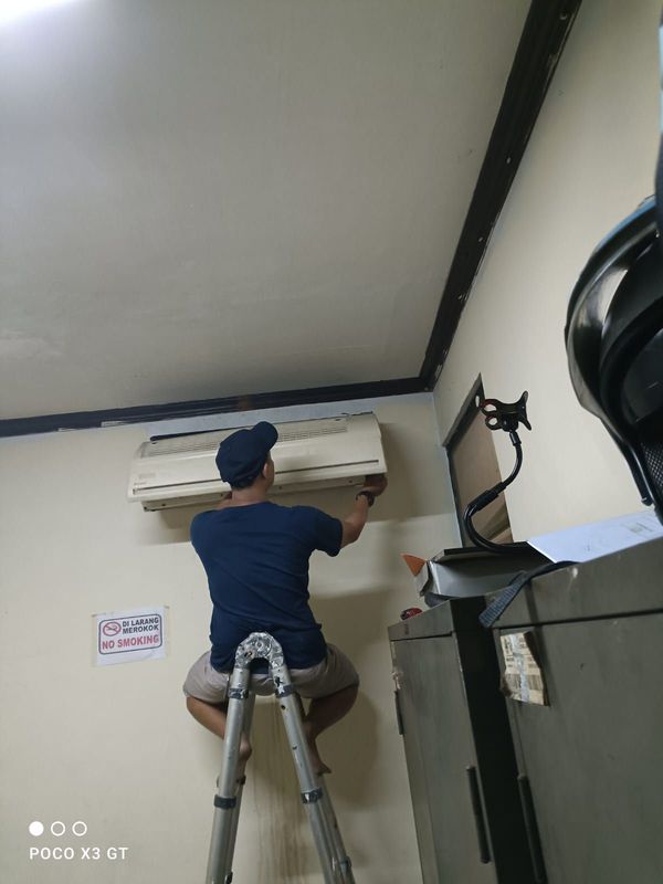 Jasa Bongkar Pasang AC Split 2 s/d 2,5 PK