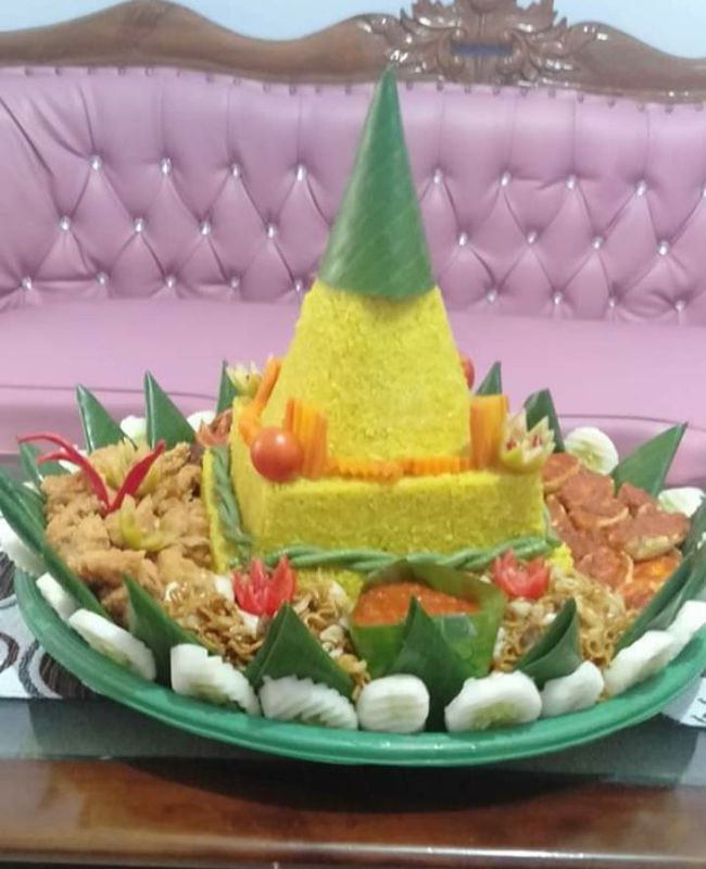 PAKET TUMPENG