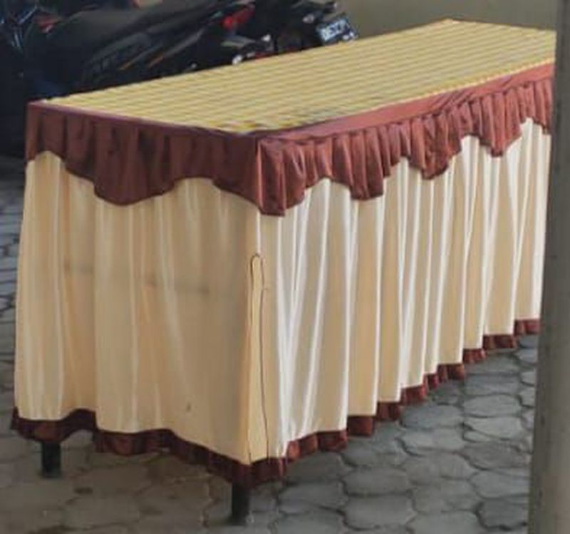 Meja Makan