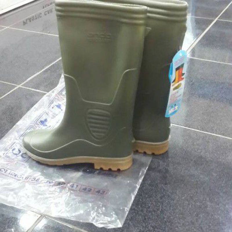 SEPATU BOAT AP