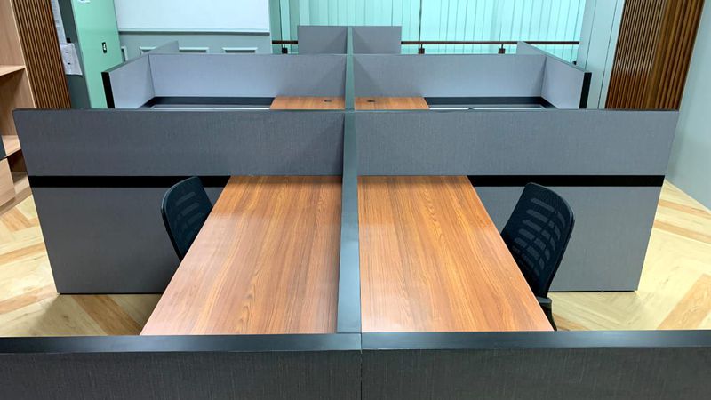 Meubeler Meja Staff 3 & 4