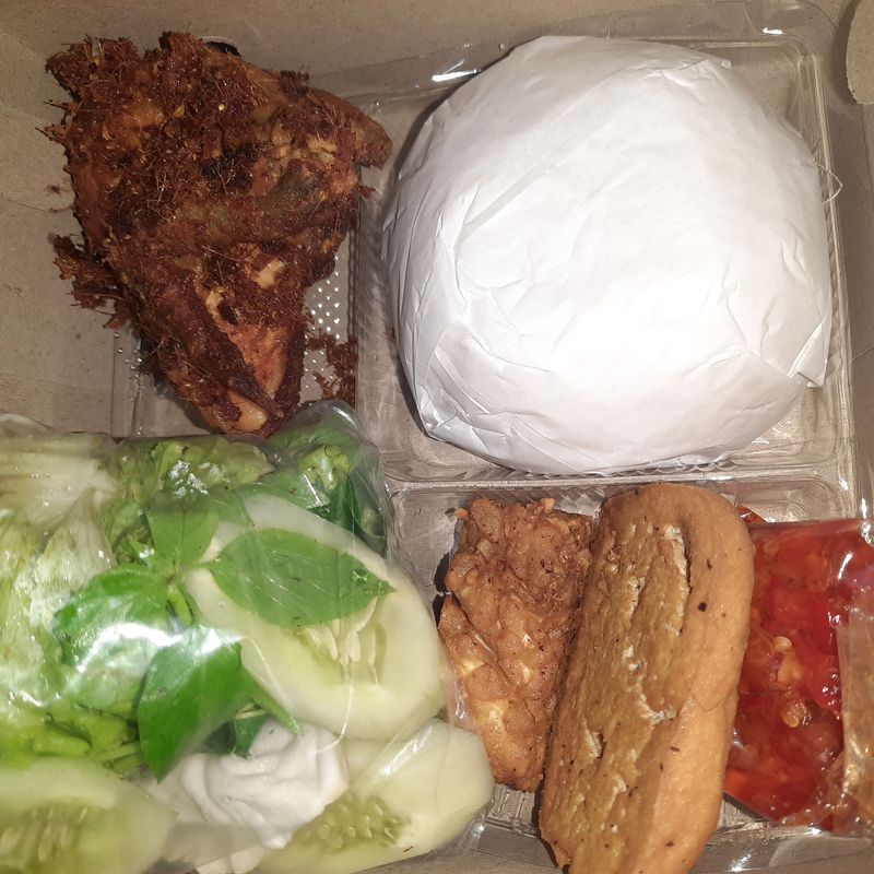 Naai Box Ayam Goreng