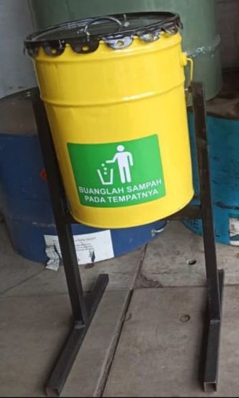 Tempat Sampah Besi Model Gantung - Hijau