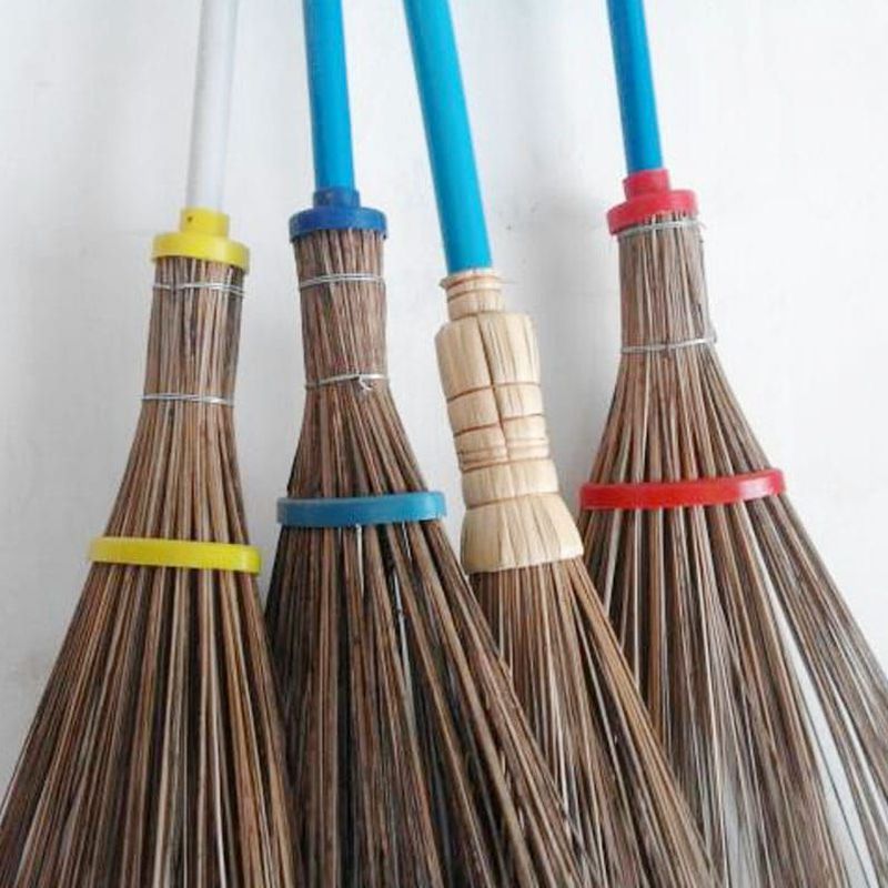 SAPU LIDI BERTANGKAI