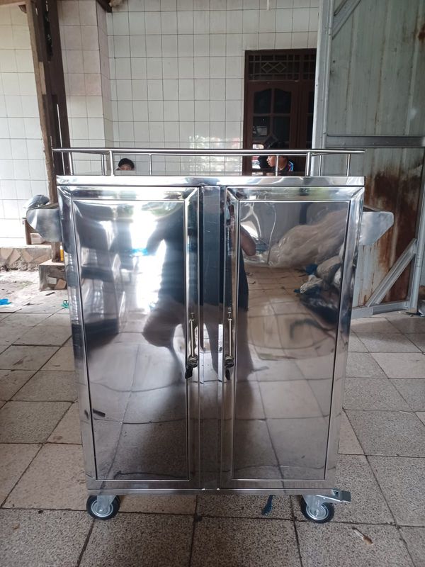 food trolley (trolley makanan)