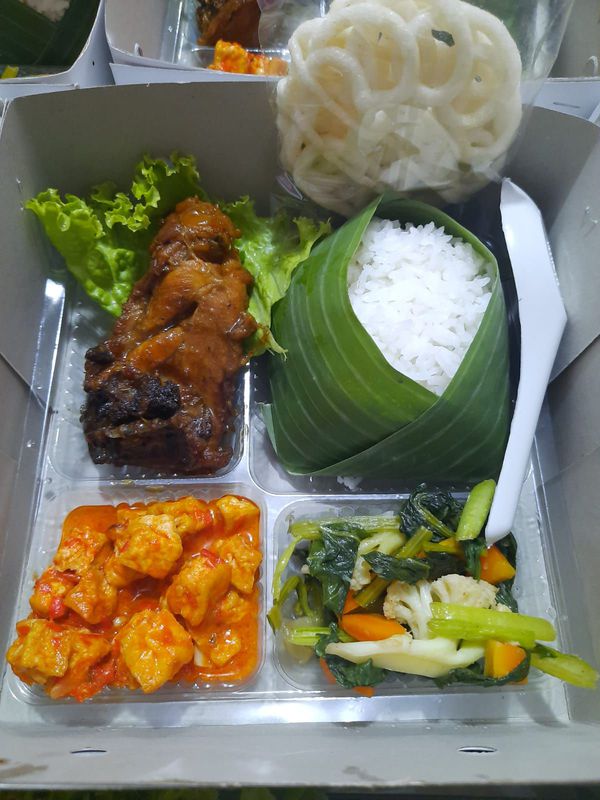 makanan box 2
