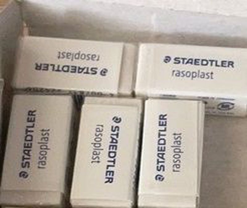 Penghapus merk staedtler