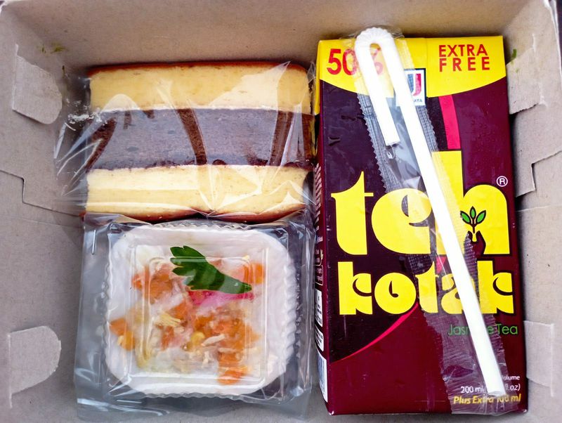 Snack Box (Kue Kotak)