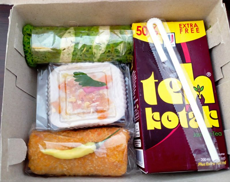 Snack Box (Kue Kotak)