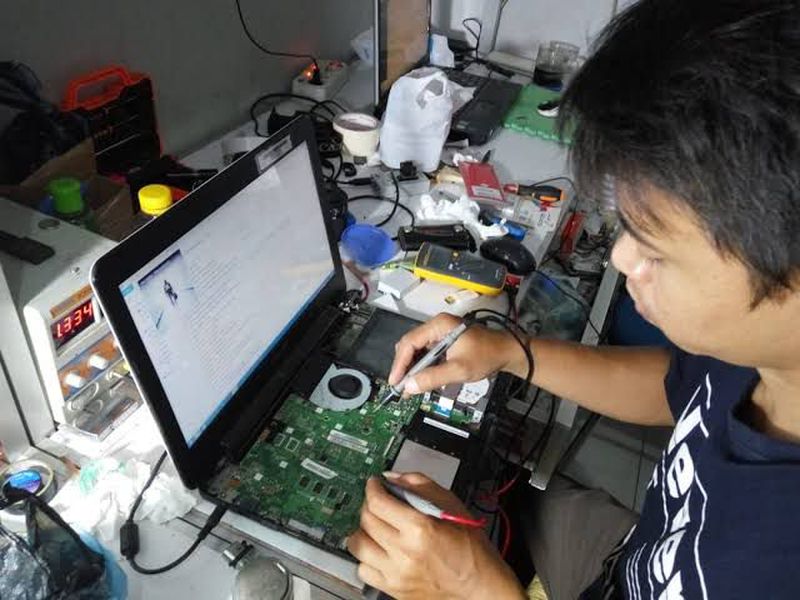 Pemeliharaan Hardware Komputer - ServiceHardware