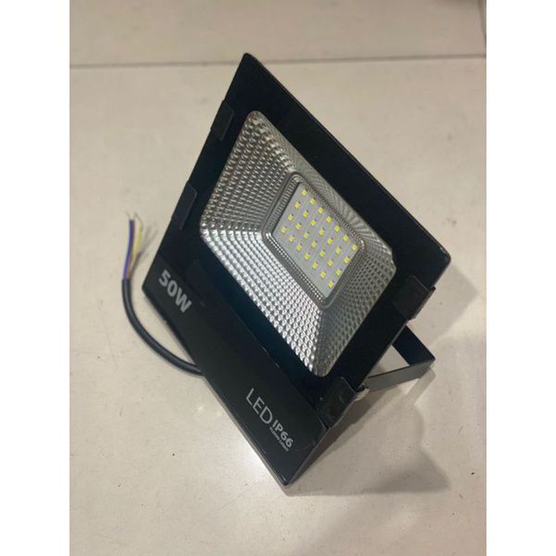 LAMPU SOROT 50 WATT