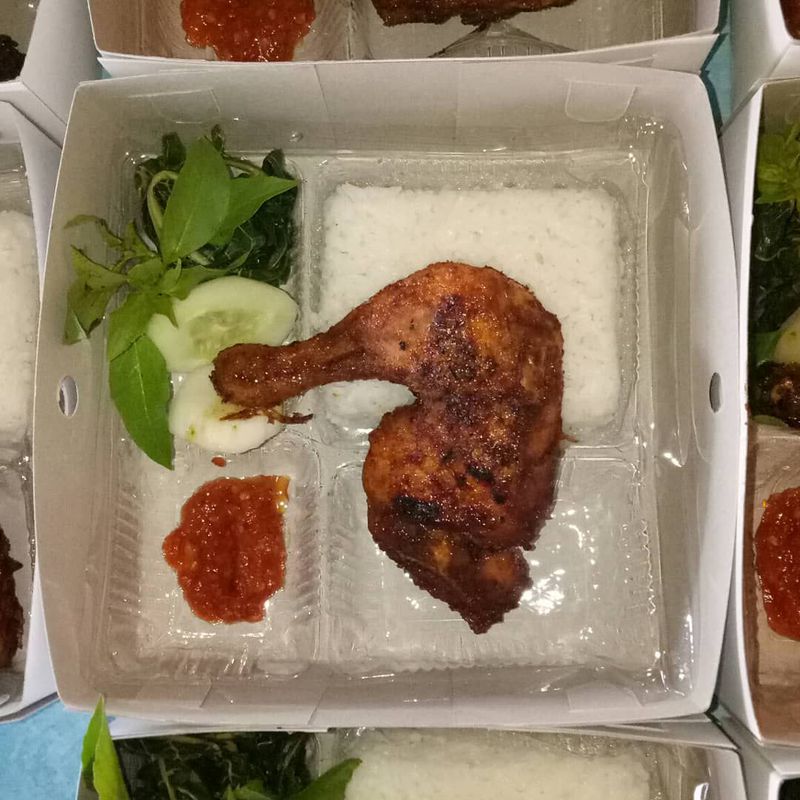 Nasi Box Ayam bakar