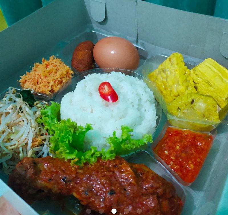 PAKET BOX NASI KOTAK