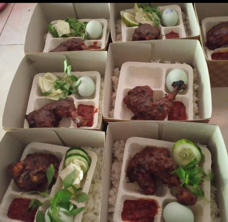 NASI BOX AYAM BAKAR