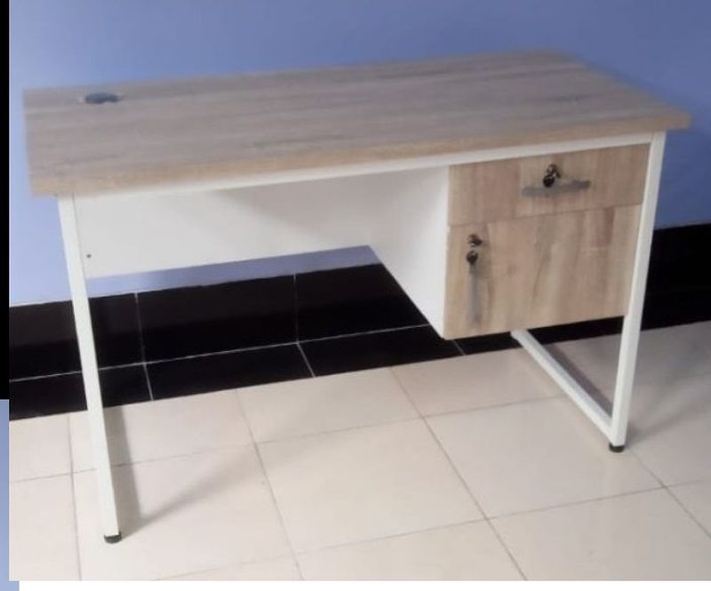 MEJA KERJA MULTIPLEK