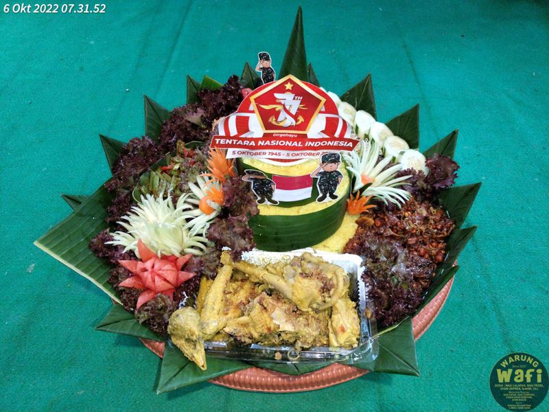 NASI TUMPENG