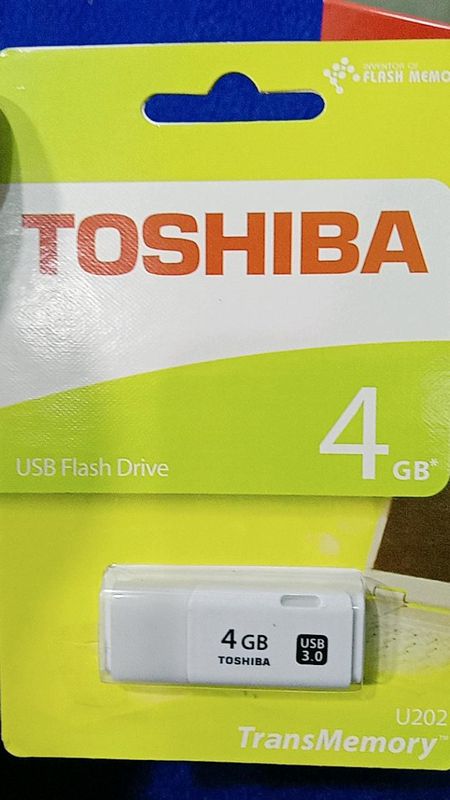 Flashdisk 4 GB Toshiba