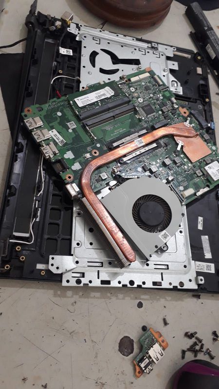 Servis Laptop