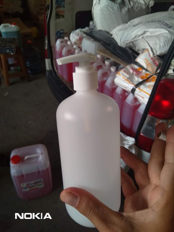 botol hand wash 500 ml.