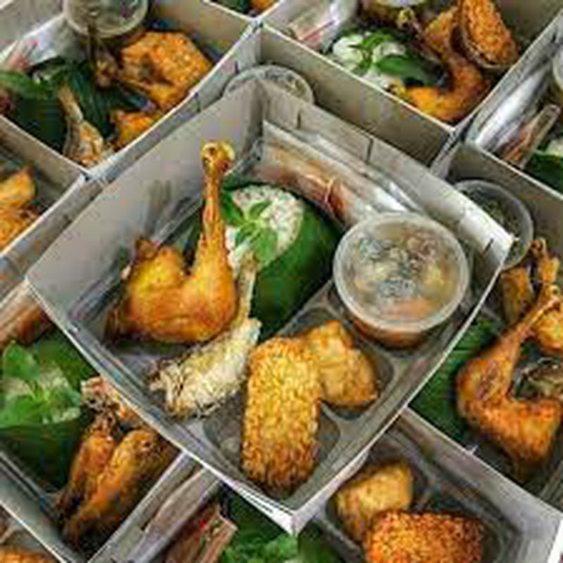 Aisyah Ketring (Paket Nasi Dus Ayam Kampung)