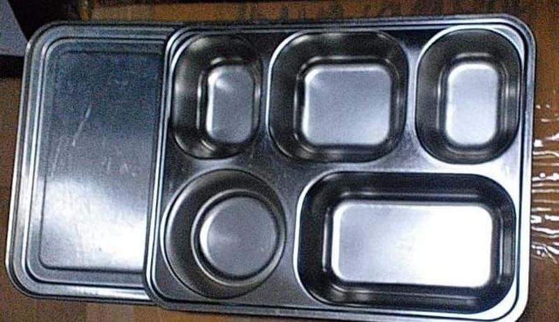 Tempat makan stenlis