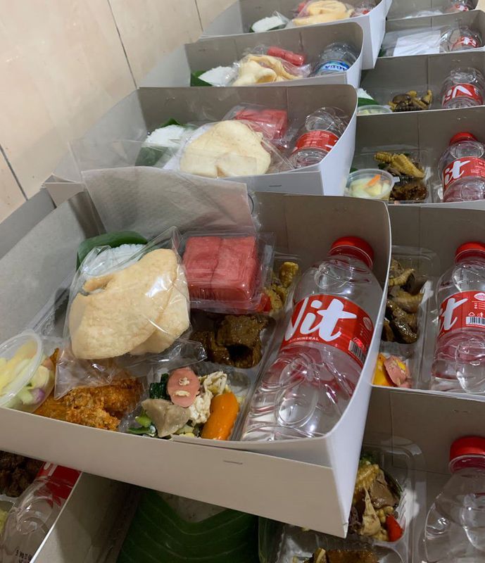Paket Nasi Box dan Snack