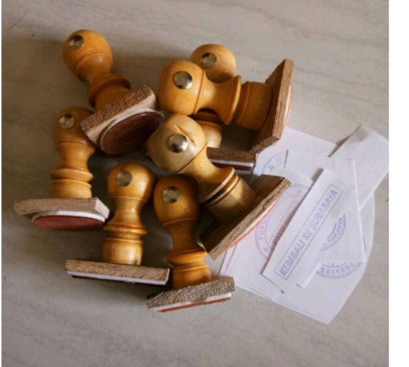 Stempel kayu biasa