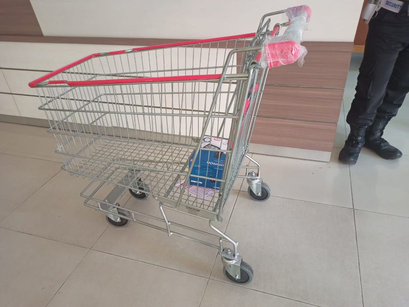 Trolley Belanja Supermarket