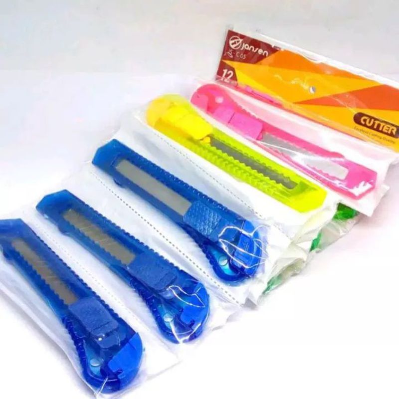 CUTTER PLASTIK BESAR