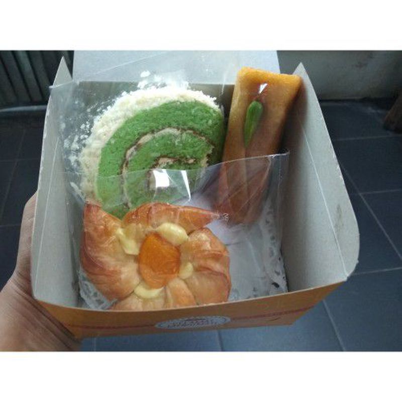 Snack Box /Kue Kotak isi 3