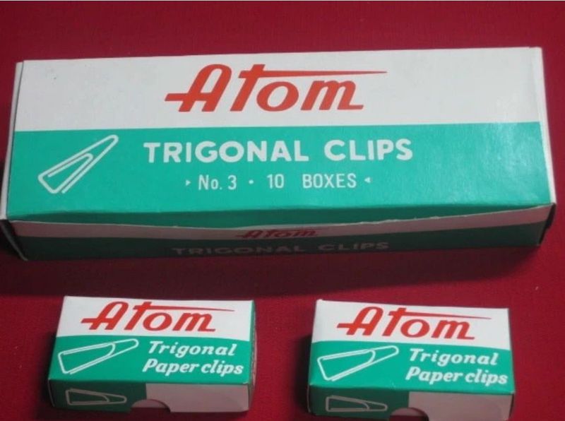 Paper Clips no.3 Atom