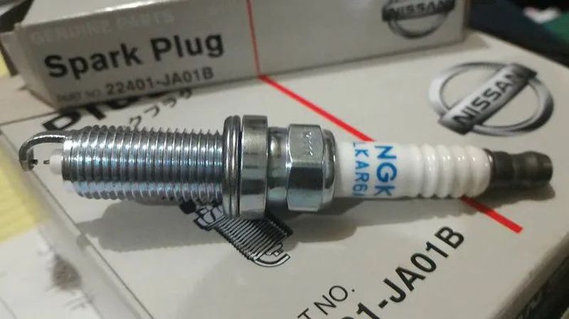 Spurk Plugs/ Busi mobil Nissan X-Trail T32