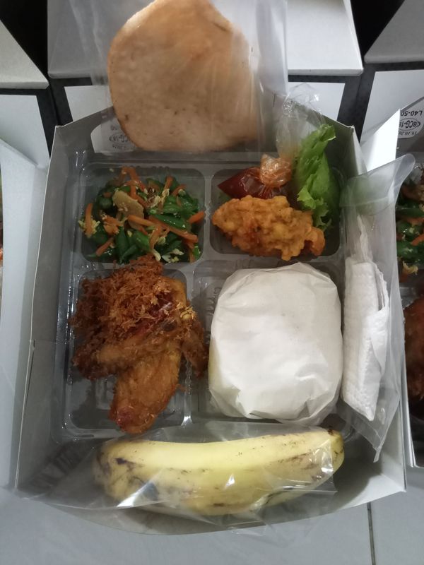 Nasi Box 001