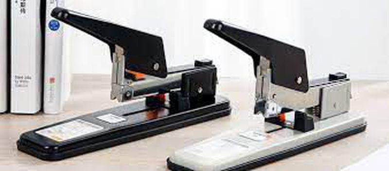 Stapler Ukuran Besar