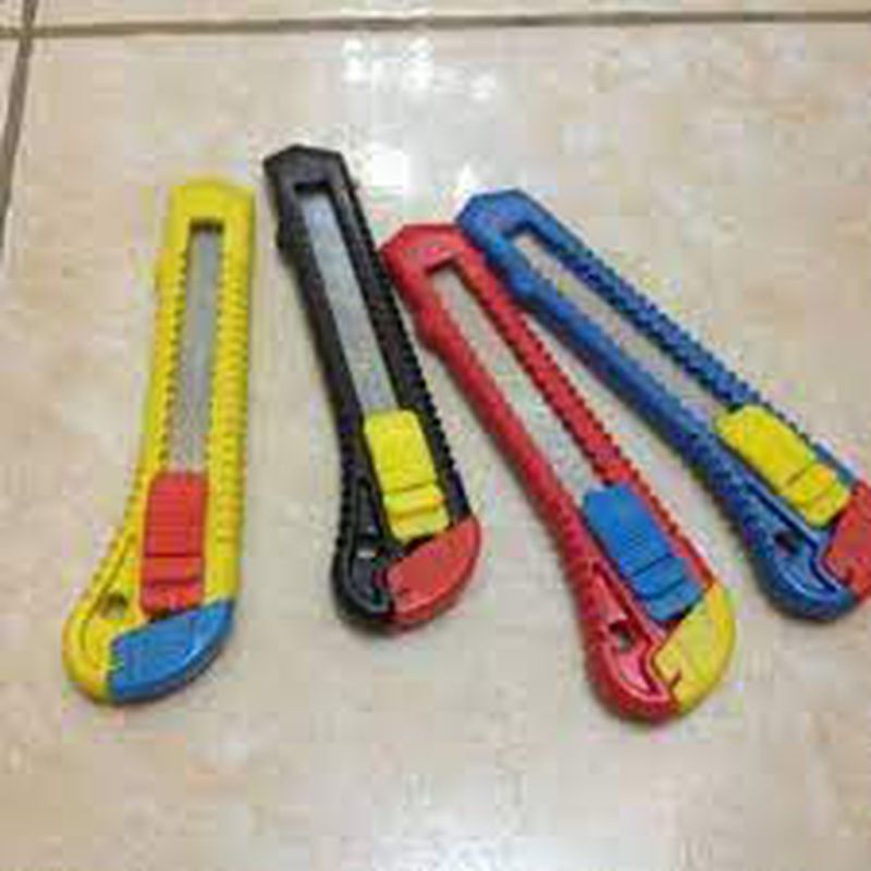 Cutter Ukuran Sedang