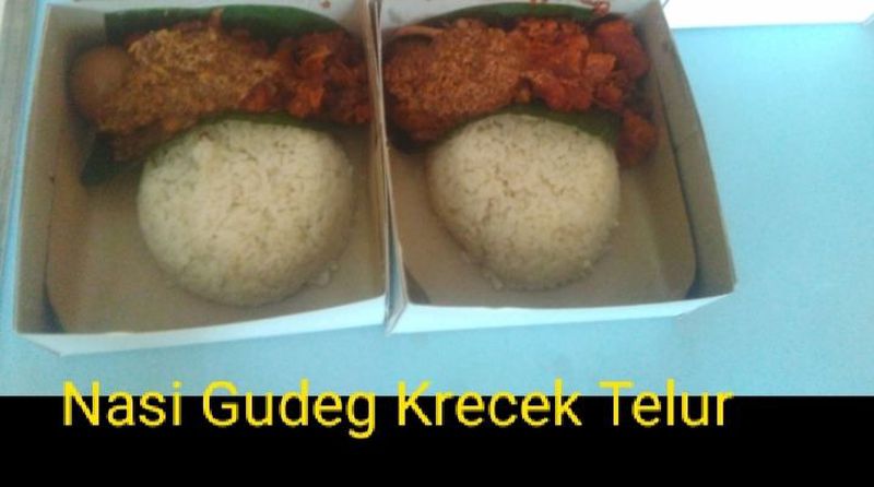 nasi gudeg krecek telur