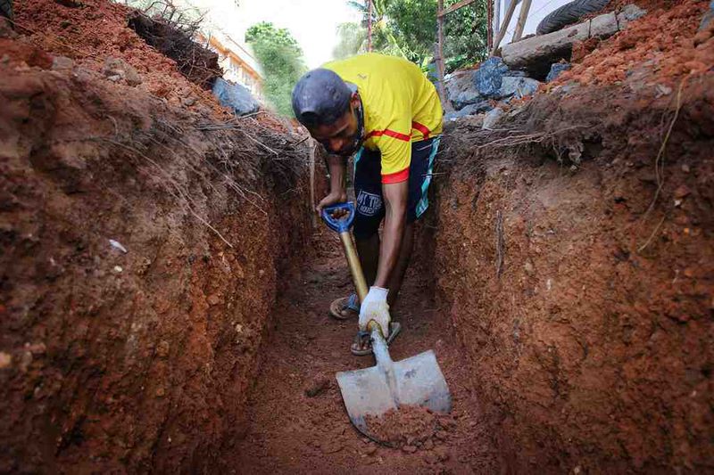 Pemeliharaan Selokan dan Saluran Air