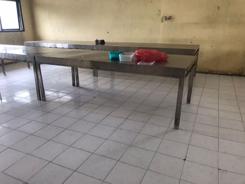 Meja Panjang