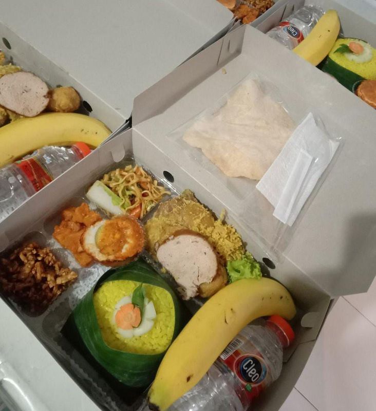 PAKET 1 NASI DUS DAN SNACK