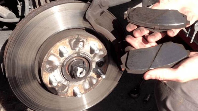 Service dan ganti kampas rem