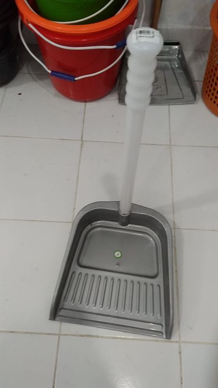 serok sampah plastik
