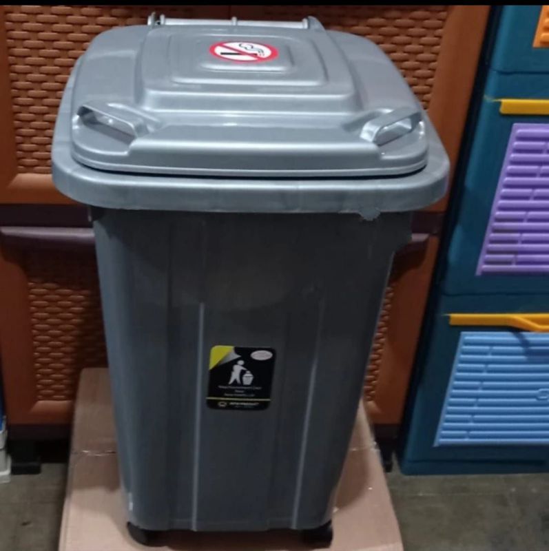 Tempat sampah roda 32 Liter