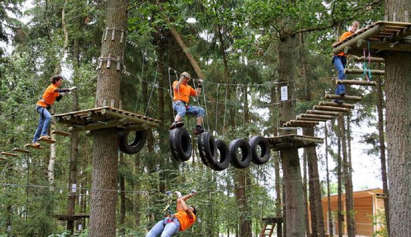 Outbond Full Board (2H 1M)