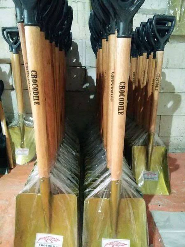 ALAT KEBUN SEKOP CROCODILE RATA GAGANG KAYU SUPER