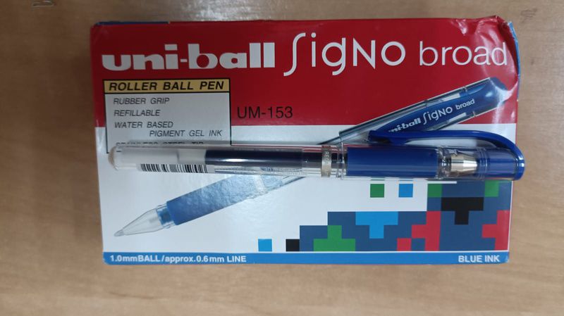Pena Signo : Ballpoint Gel Ink Um-153