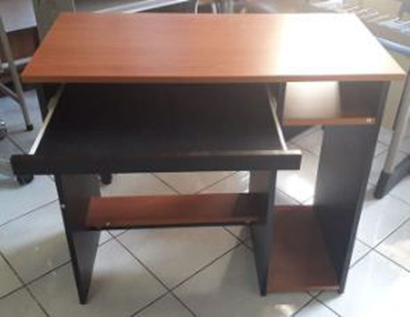 MEJA KOMPUTER DMK-800