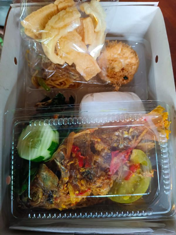 Paket Nasi Box A dan Snack