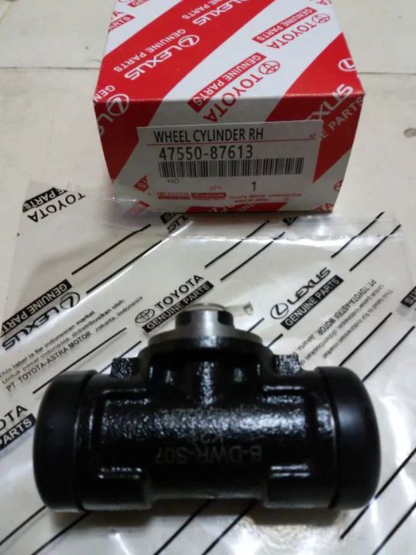 Wheel Cylider Belakang Mobil Rush
