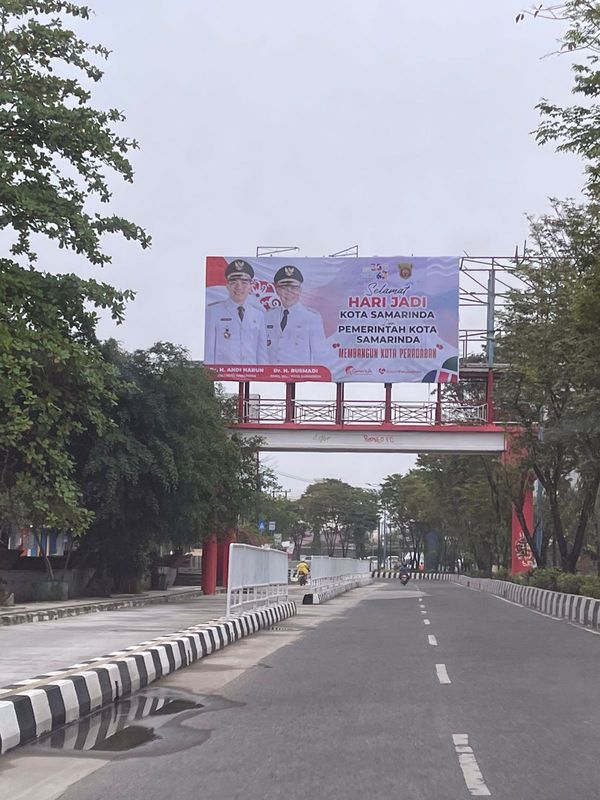 Billboard Ukuran 5x10 Horizontal