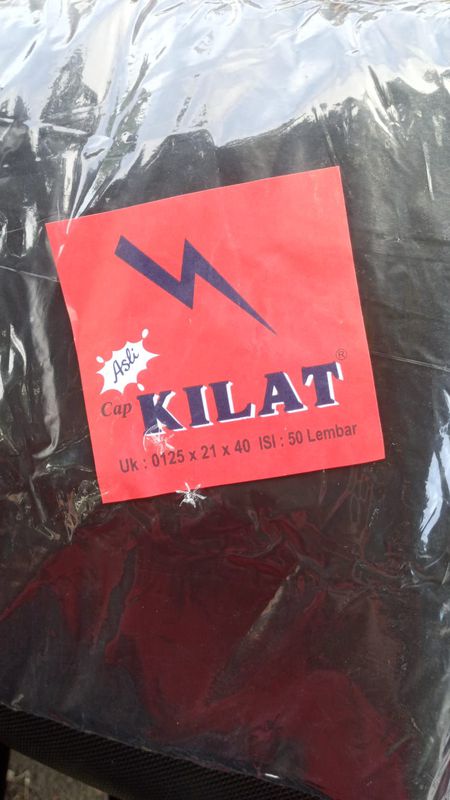 Kresek hitam tanggung